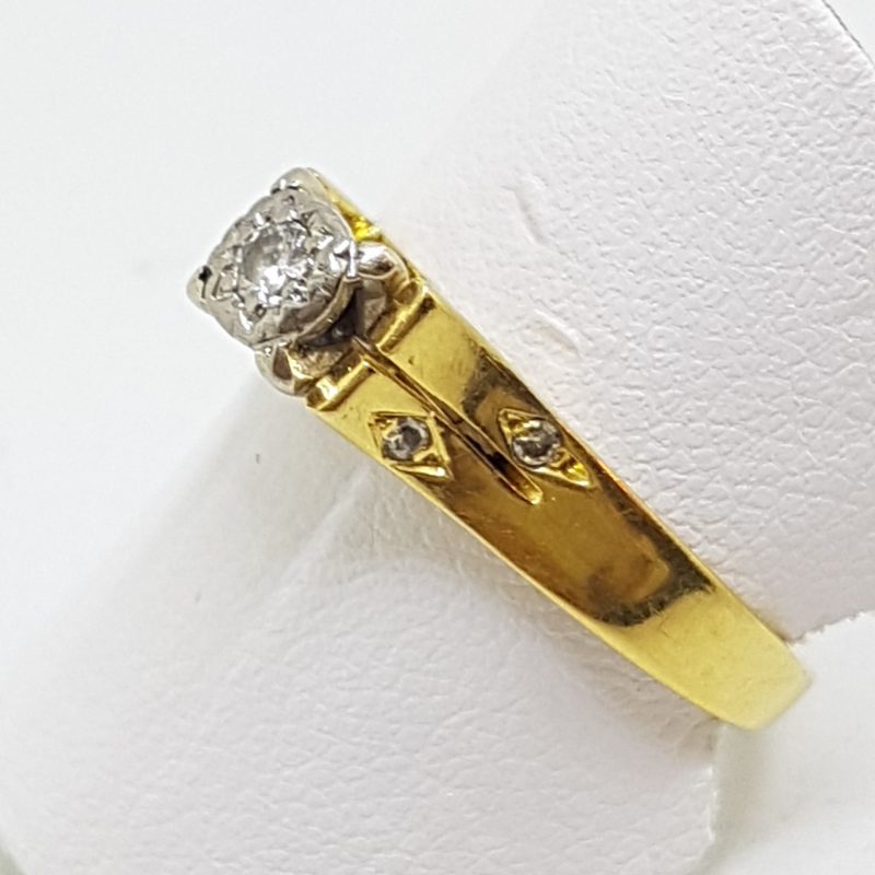 18ct Yellow Gold Diamond High Set Ring – Alexa's Treasures