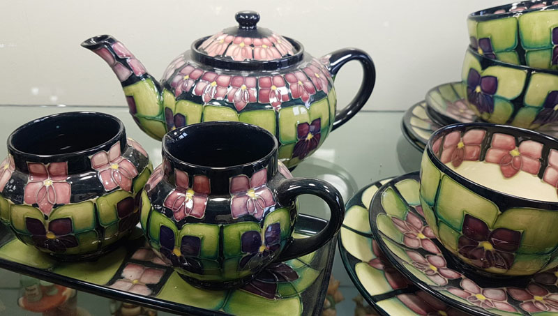 * SOLD * Moorcroft Violets Design Teaset – 6 x Cups/Saucers/Plates, 1 x ...